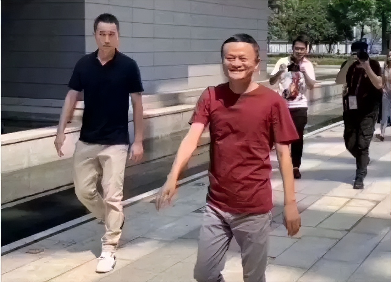 Ma Yun's Dressing and Dressing Analysis - iNEWS