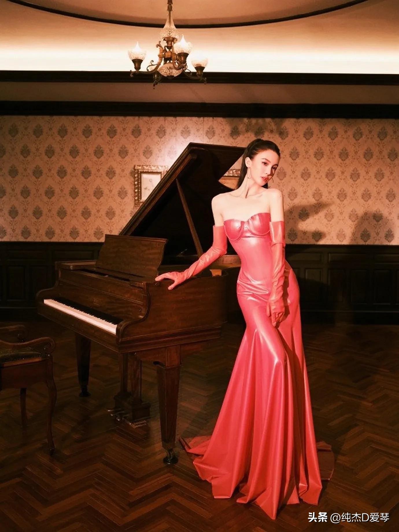 Jin Chen's latest red carpet look: high ponytail Barbie fan, as ...