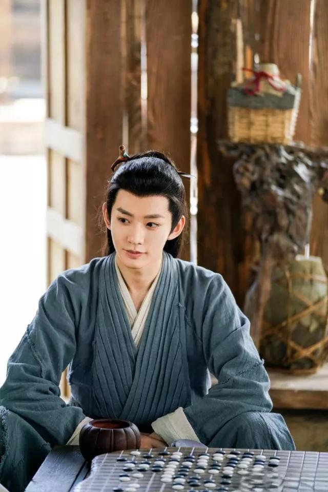 [Tu Shanjing and Xiang Liu used their tails as scarves. Netizens: This ...