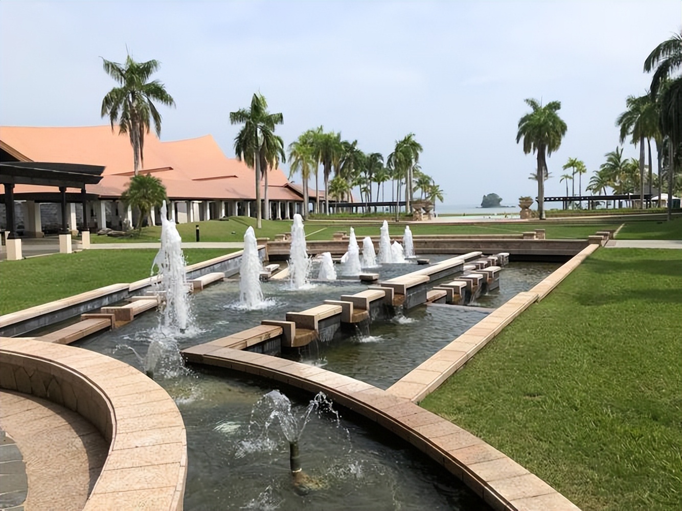 The Development of Brunei Empire's Early Political System and Its ...