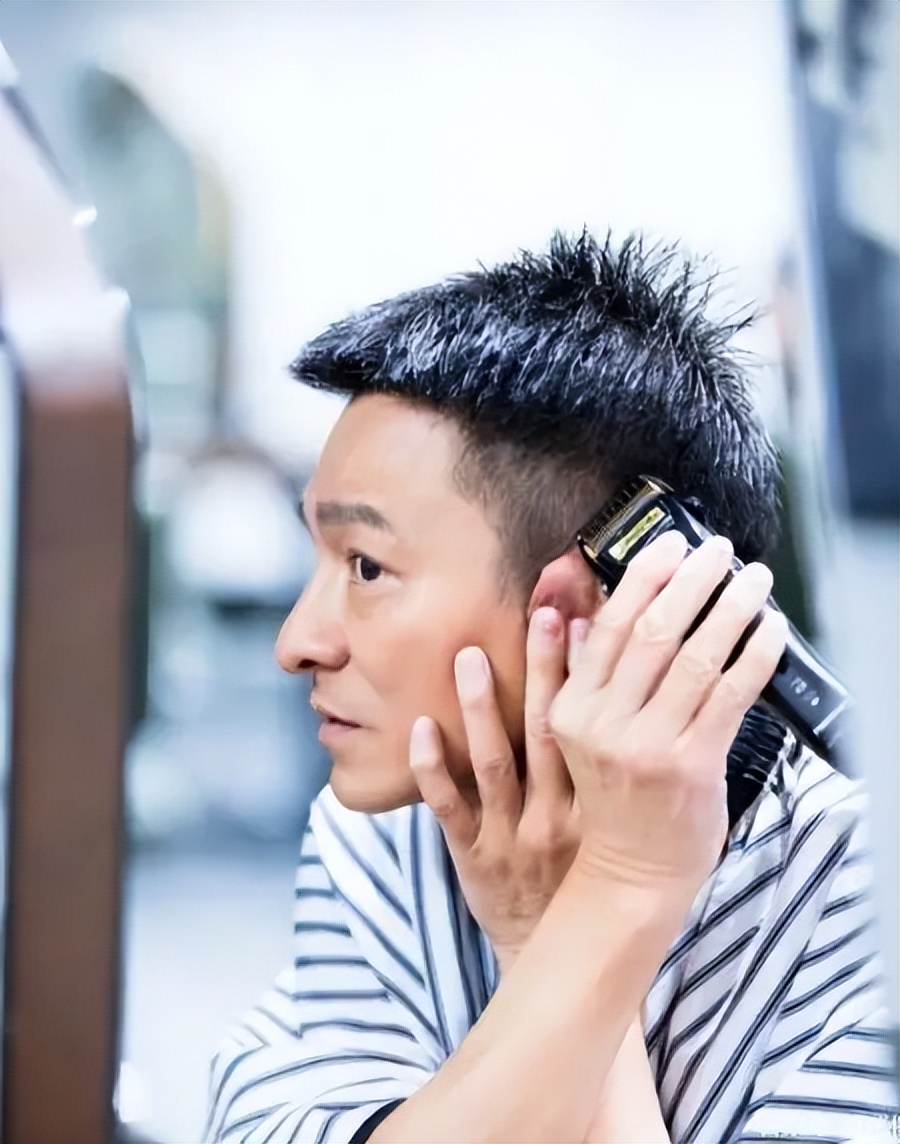 This doctor cut his own appendix, and the 30-minute operation made his ...