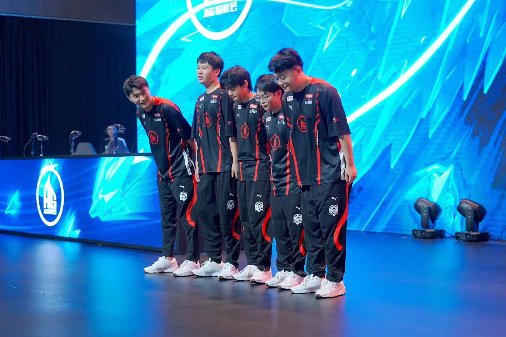 TTG swept DYG 3-0 and ranked S1 firmly! The pressure on AG's "guaranteed S" has increased ...