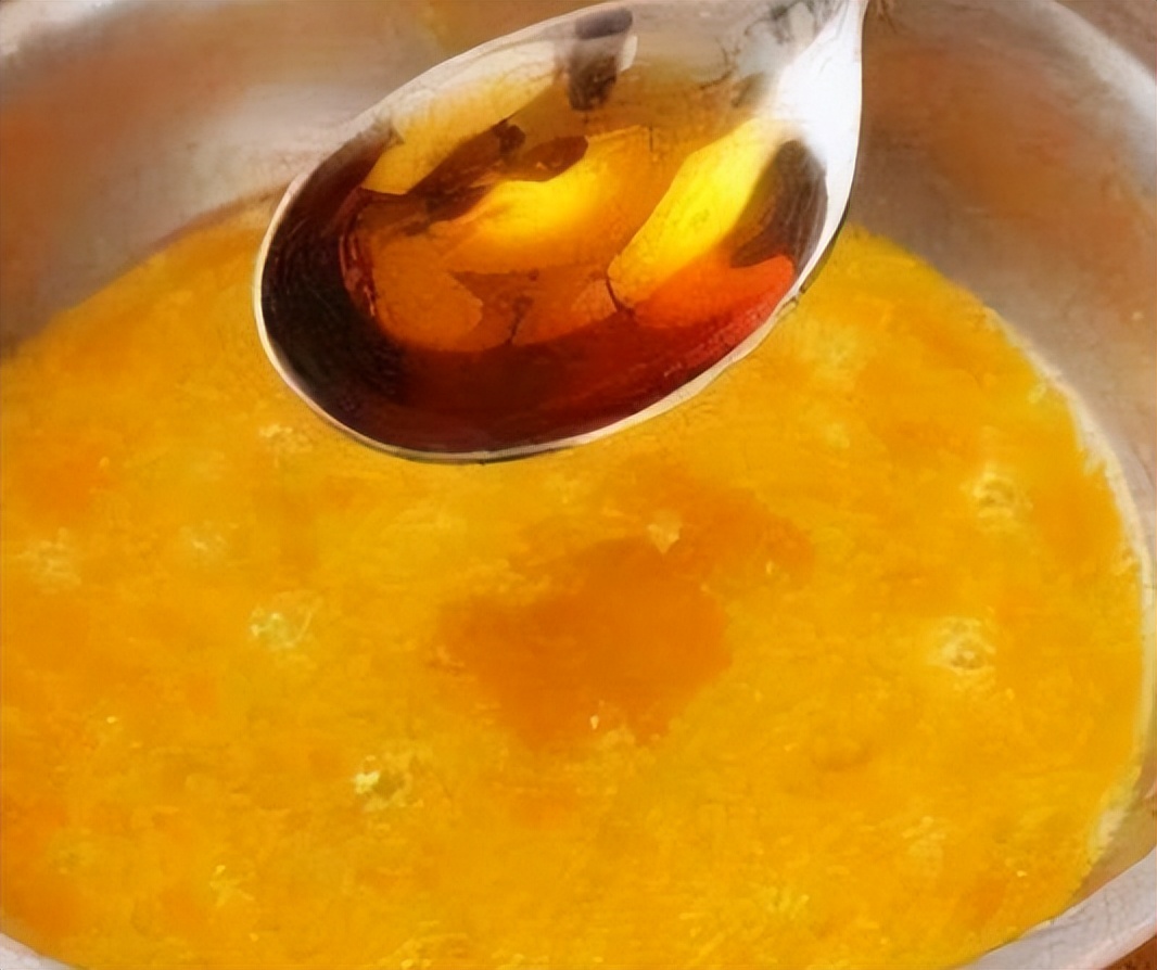 "Boiling eggs with boiled water" drops sesame oil, if you keep drinking ...