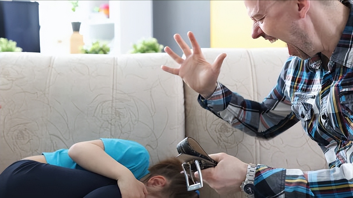 Harvard professor's study finds 3 serious harms of yelling at children ...