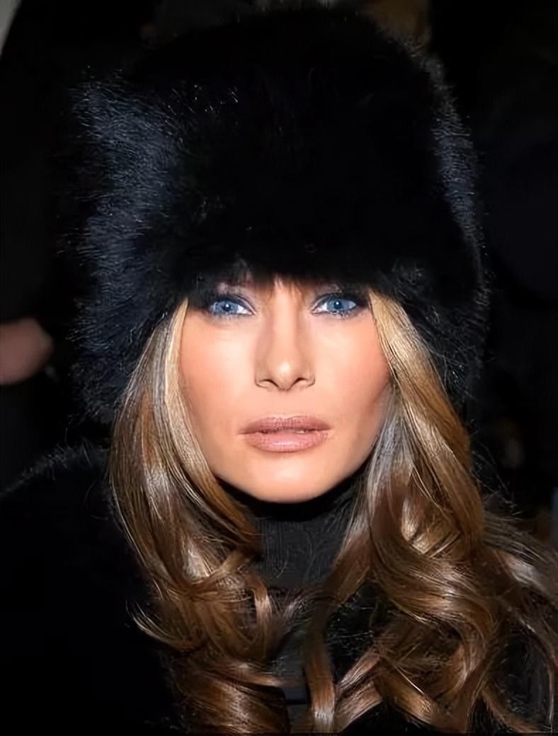 Melania: Signed an unreasonable contract to give birth to a son for 60 ...