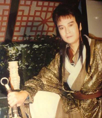 Meng Fei, the most successful artist who first smuggled into Hong Kong ...
