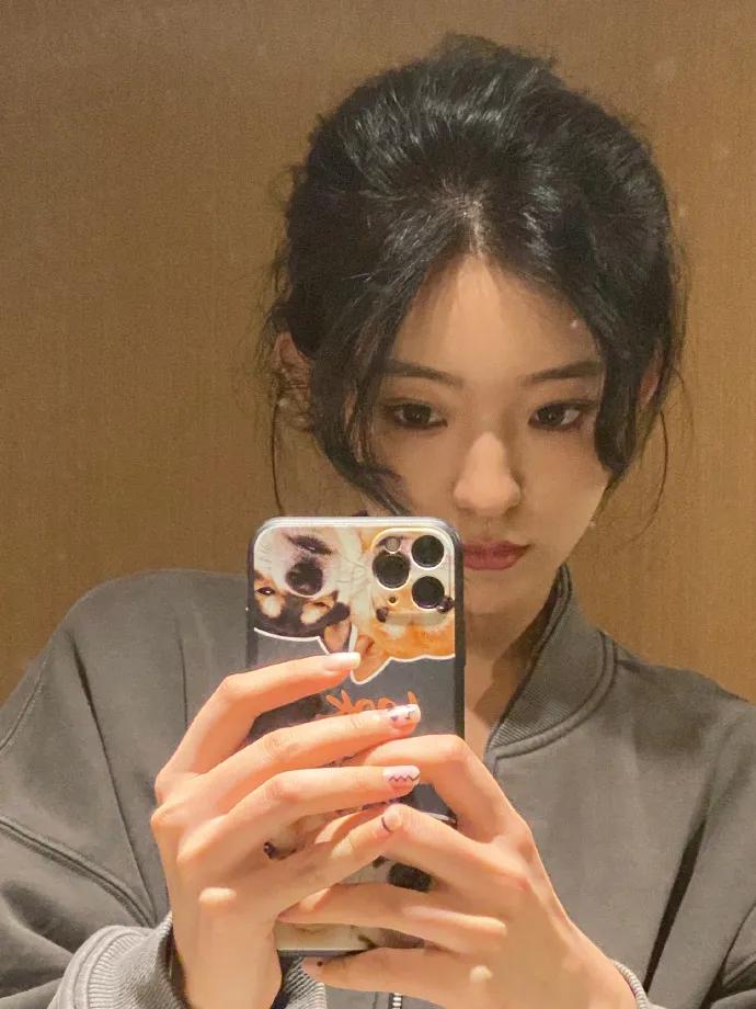 Luo Yutong - iNEWS