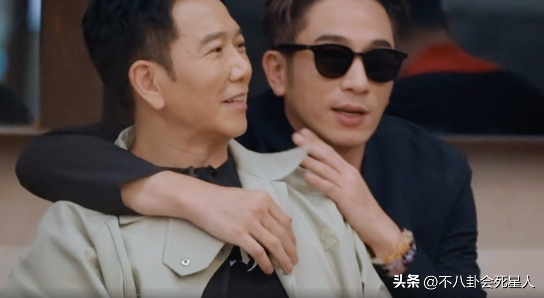 "Brother Phi 2" 30 brothers fought together, madly thin 26 pounds, 8 ...