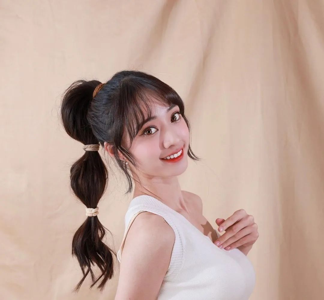 Taiwan beauty pageant runner-up! She is so beautiful in uniform - iNEWS