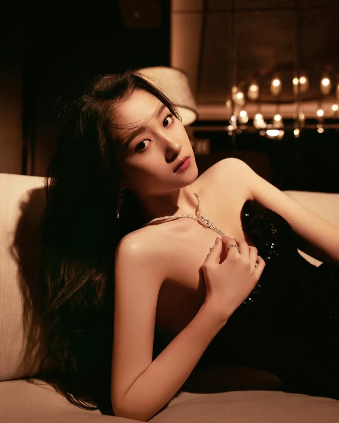 Gossip Fan said: Zhou Ye Zhang Hanyun Zhuang Dafei Jiang Yiyi Guan Xiaotong Zhang Zifeng Wang ...