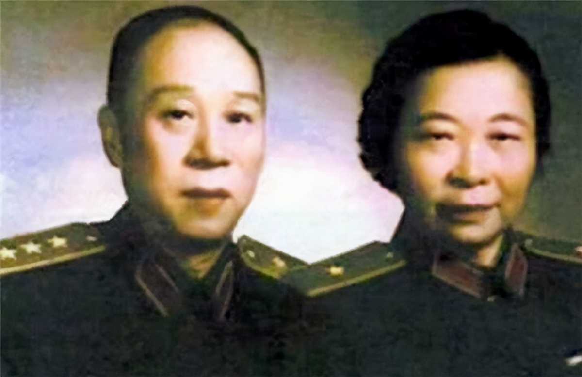 Li Zhen: From a child bride to become the first female general in New ...