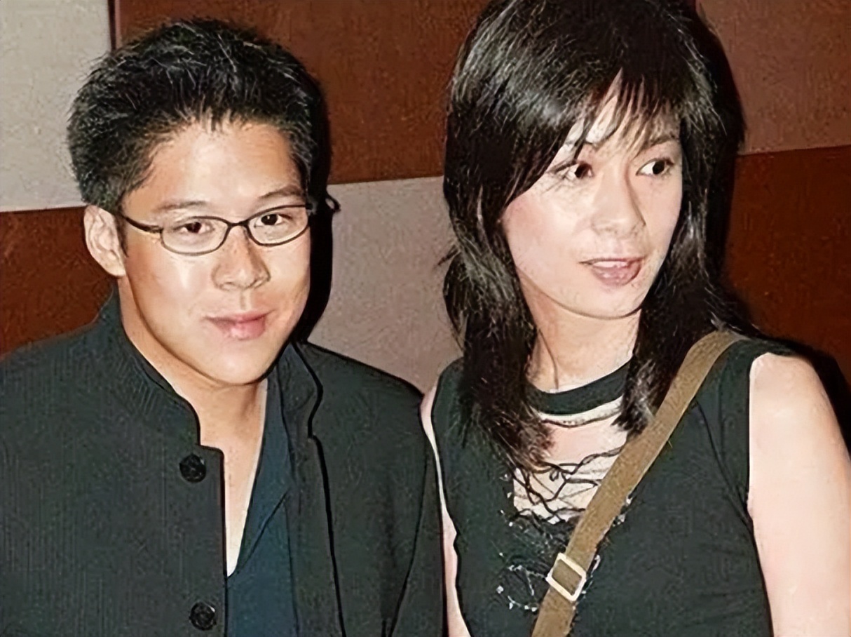 No one dared to take care of moving out of a 2.5 billion mansion, and a ...