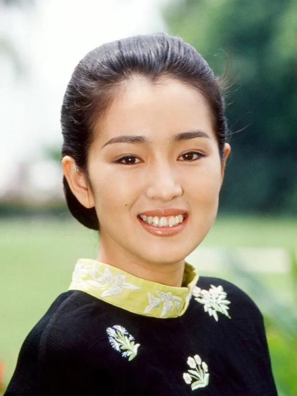 Gong Li: Married to a 71-year-old French man who has no children and no ...