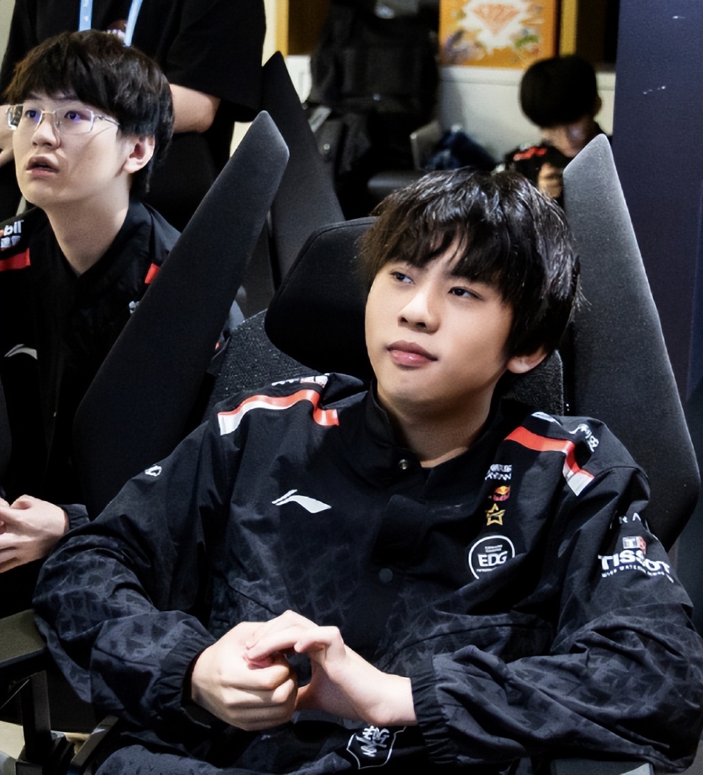 EDG被打出復活甲，UZI再次淪為背景板，Meiko操作一言難盡 - 頭條匯
