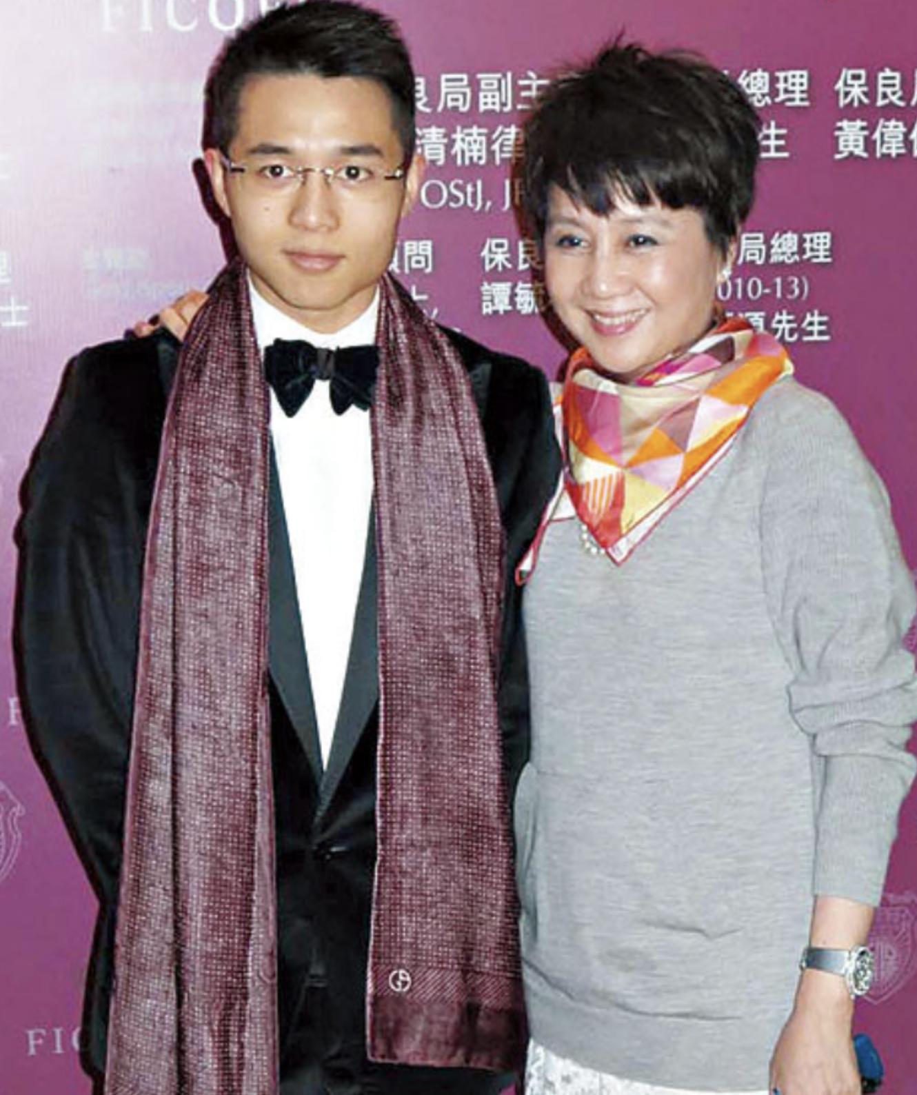 Gambling king's son He Youheng made his first film, Angel Leung ...
