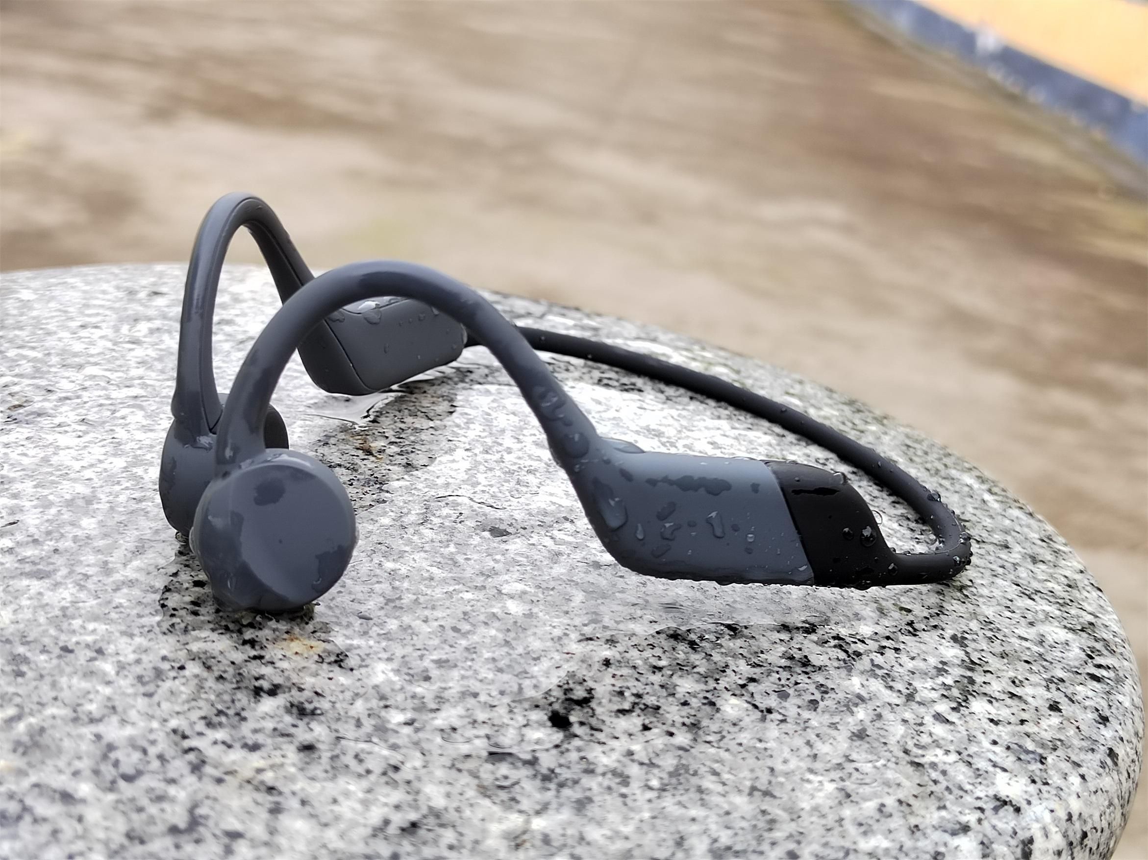 A good helper for sports and swimming, Yongyuan Y10 bone conduction ...