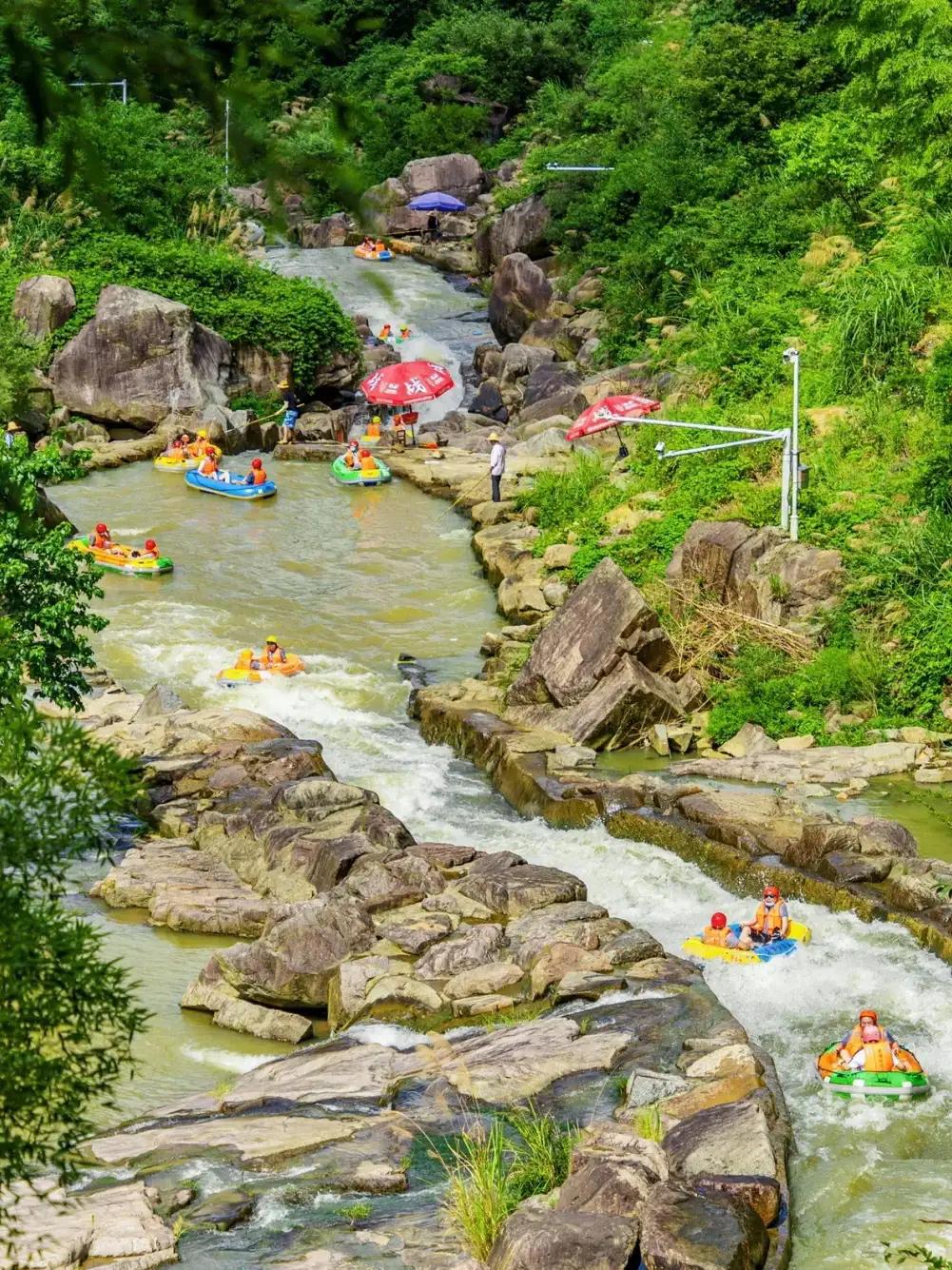 Tonglu Huxiao Gorge rafting, known as "the first drifter in East China ...