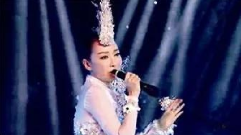 Top 5 "fake" acting skills of stars, false voice, fake face, fake tears ...