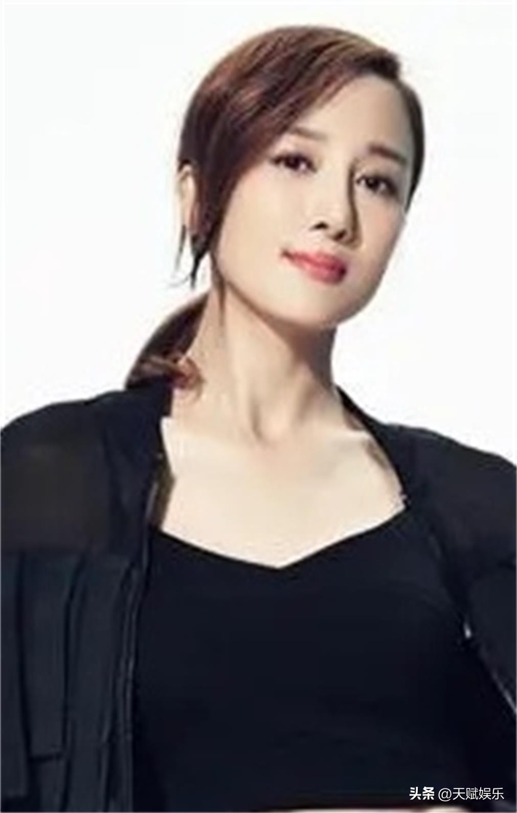 2023 Version Of Li Yixiao s Beautiful Photo 9 INEWS 2023-version-of-li-yixiao-s-beautiful-photo-9-inews