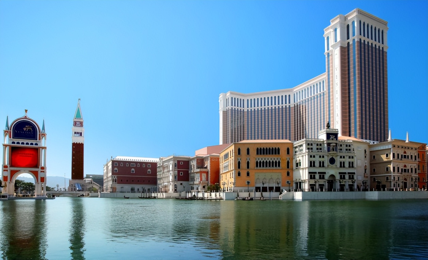 What language do most people working in Macau use? - iNEWS