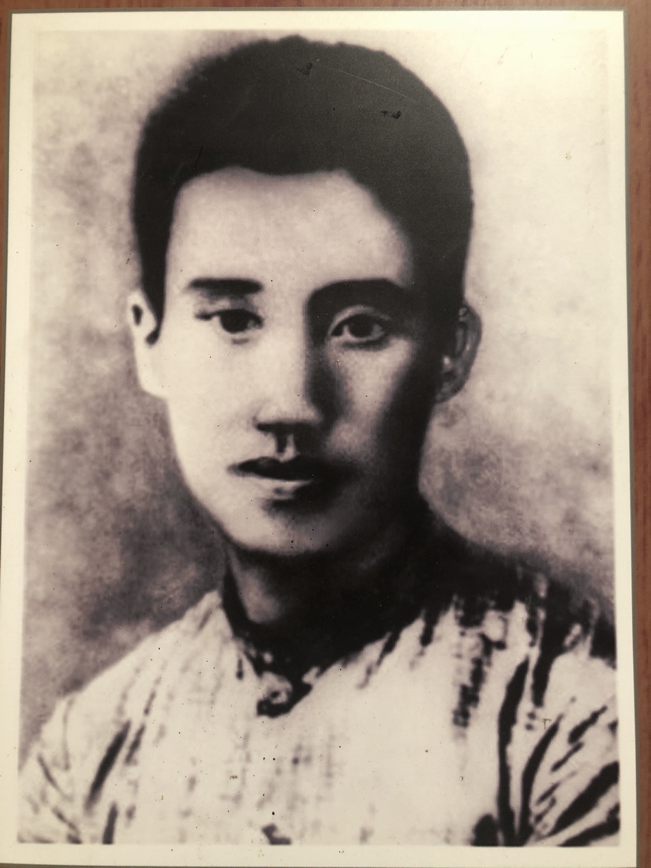 In 1958, she married Peng Shilu, 10 years older, and stayed with him ...