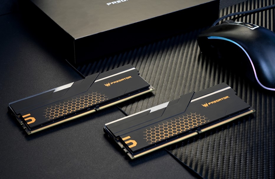 Four-slot motherboard live broadcast 8000 for the first time, Predator Hermes ice blade 8000 ...