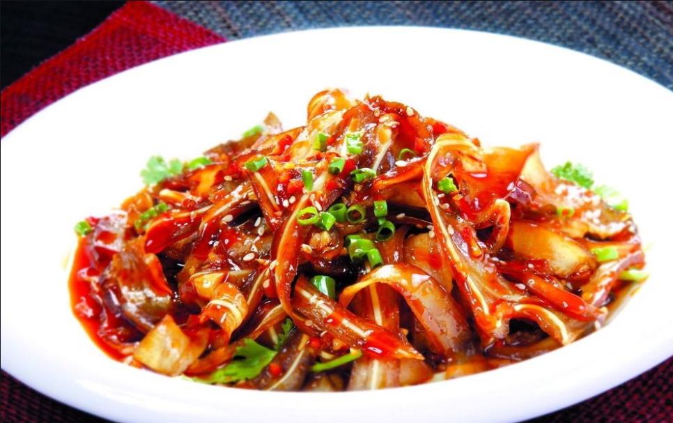 One red oil, one ingredient water, two steps to easily get the recipe ...