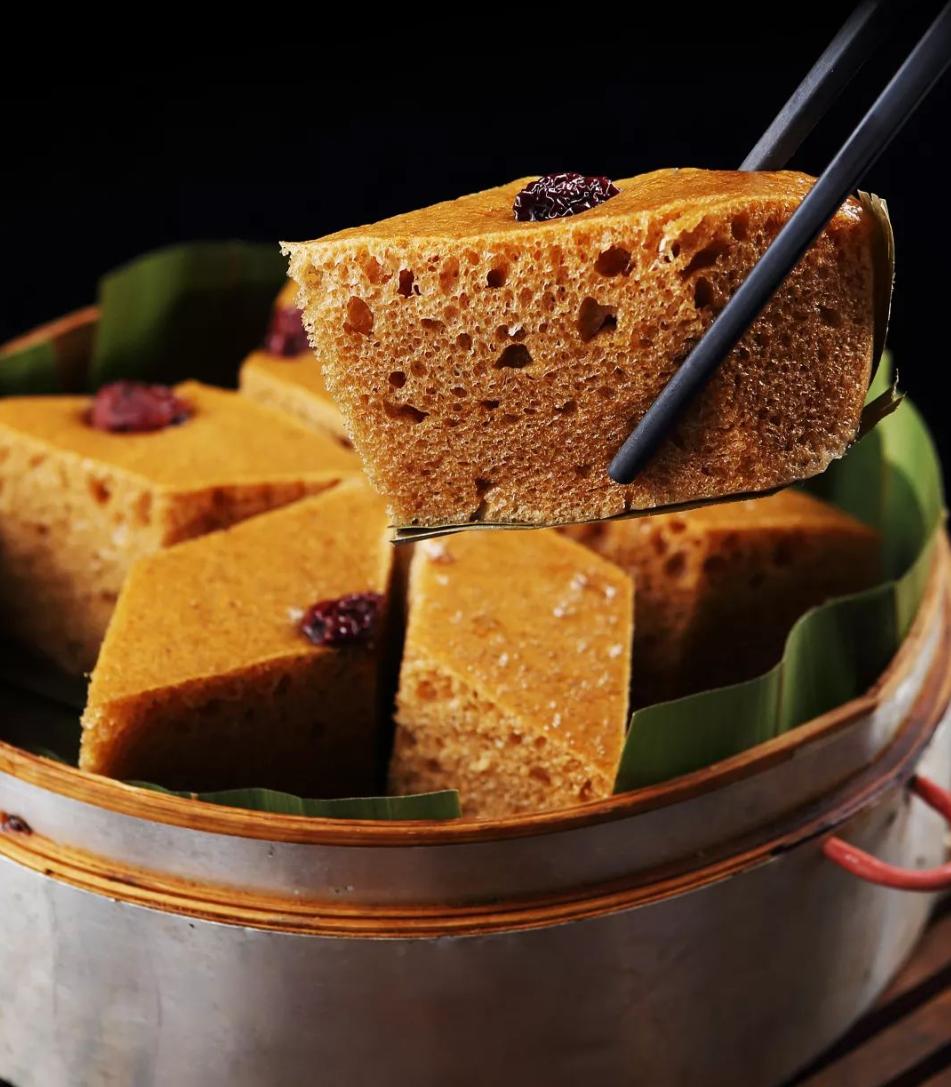 Zhuge Jun: shouldering the mission of Longyou hair cake inheritance - iNEWS