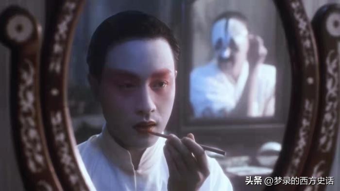 From the movie "Farewell My Concubine" to see the cultural connotation ...