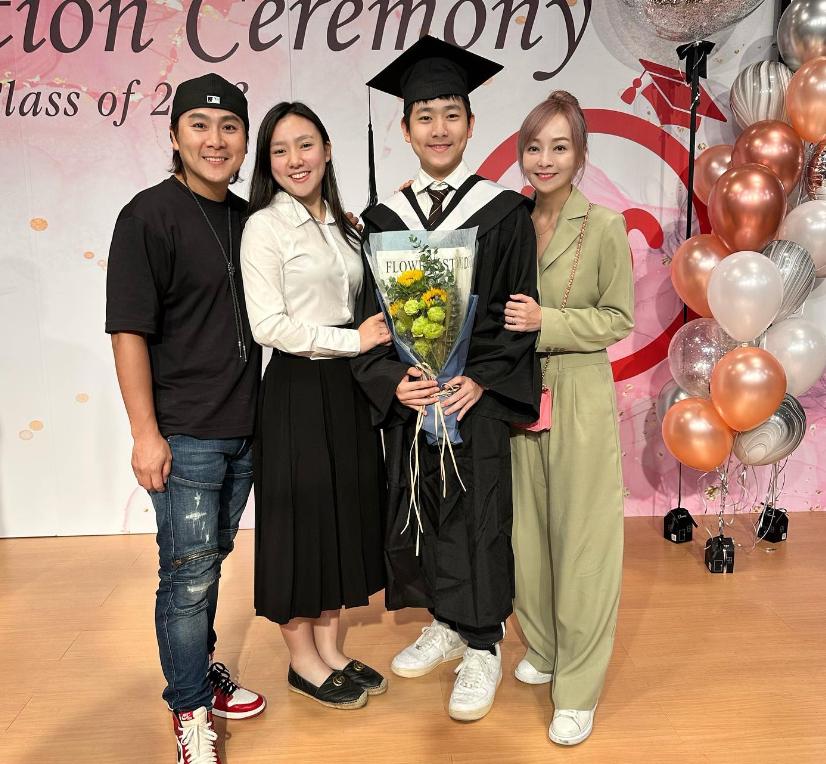 Well-known celebrity couples attend their son's graduation ceremony! A ...
