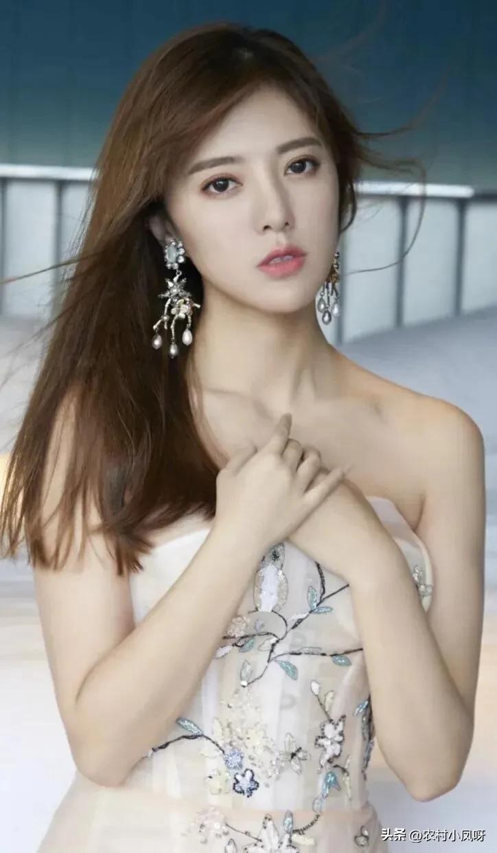 Share pictures——Goddess of Temperament Alan Dawa Dolma - iNEWS