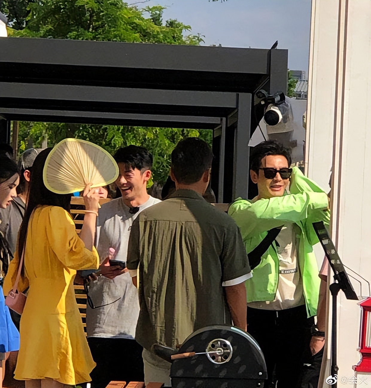 "Chinese Restaurant" Reuters exposed Huang Xiaoming and Lin allowing ...