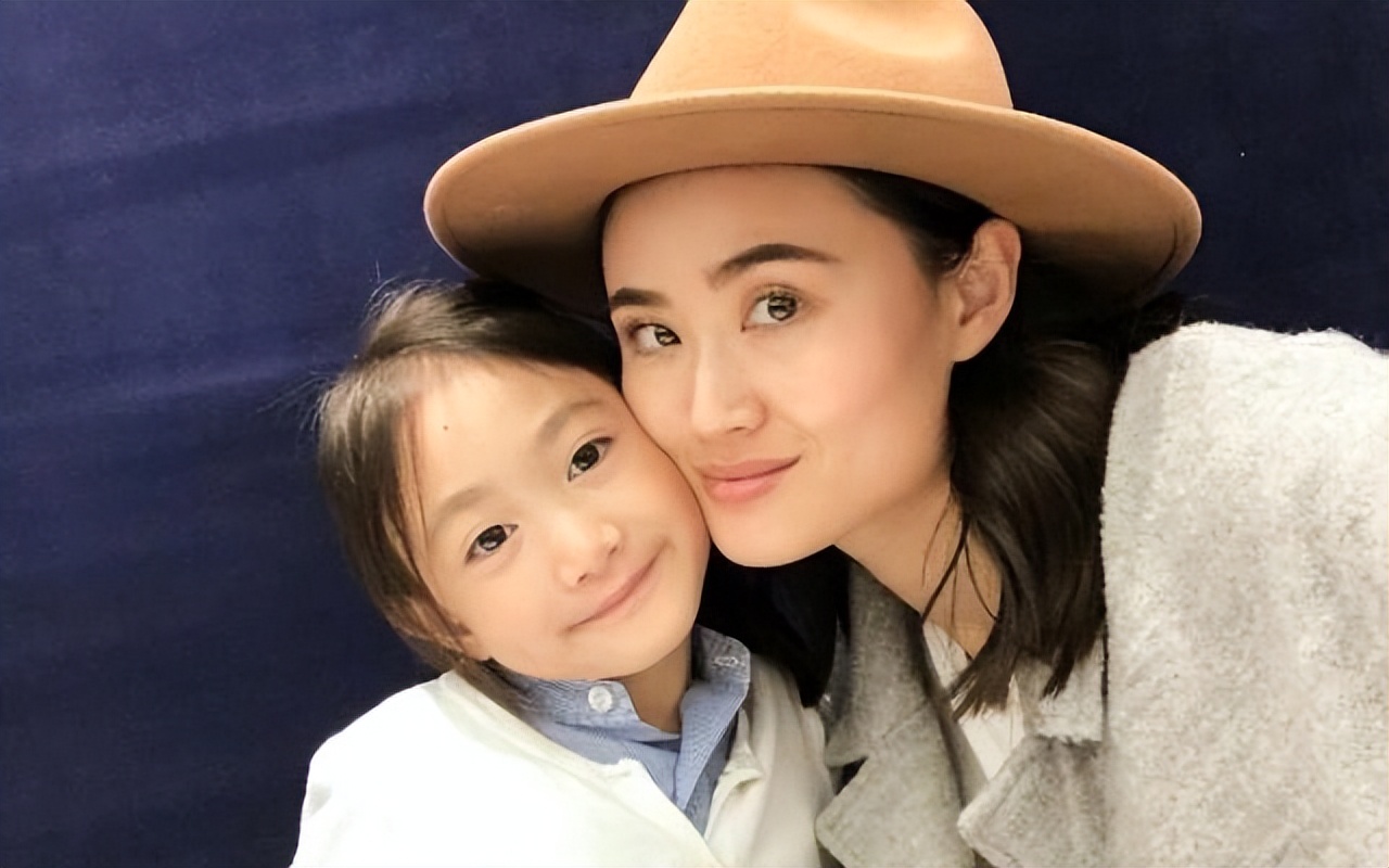 Angie Li, the wife of a gymnastics champion, The Knockout emphasized ...