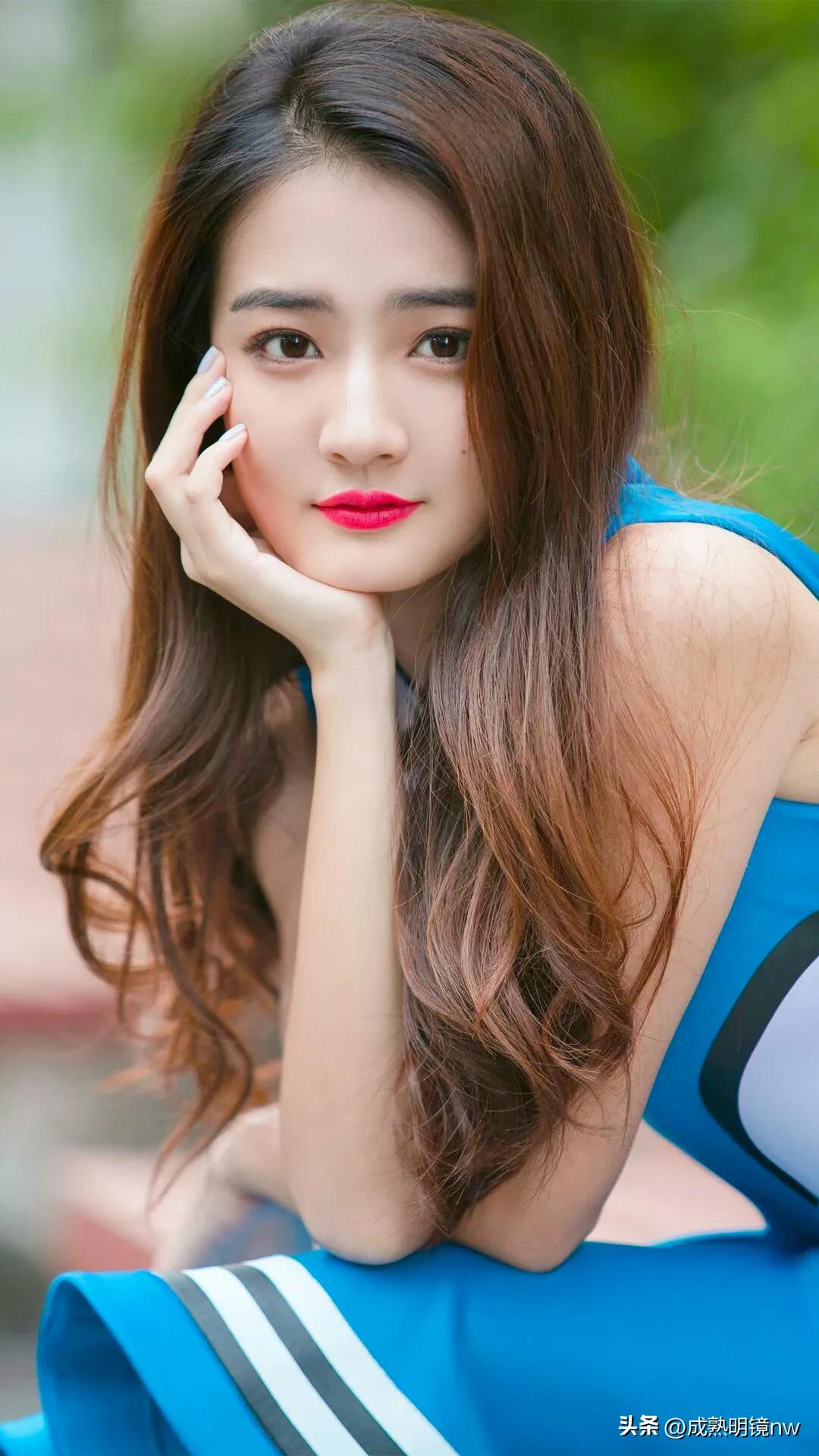 Xu Lu looks amazing, fresh and smart, elegant and sweet, and beautiful photos of youth - iNEWS