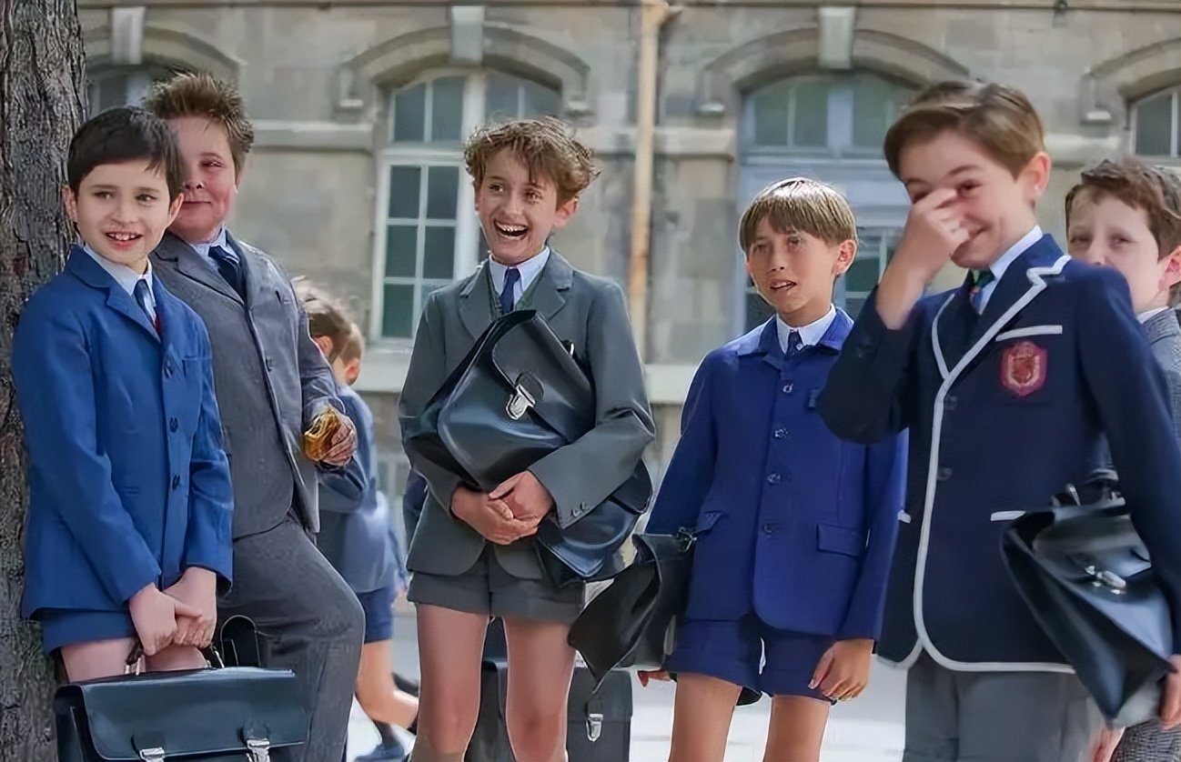 "The Rascals in Paris" directed by Claude Chimay has become a classic ...