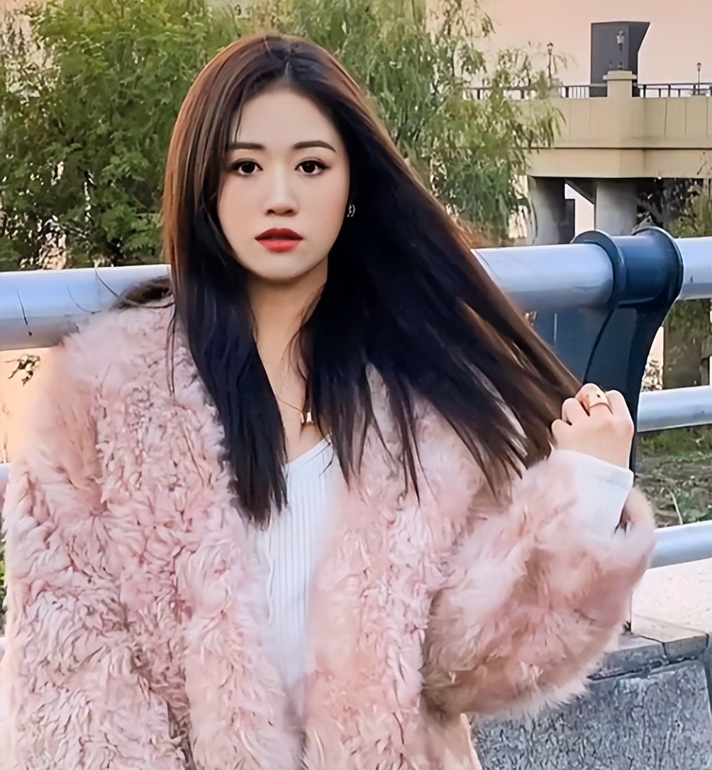 Chen Meng and Zhu Xiaowei are in the same frame to break the rumors of ...