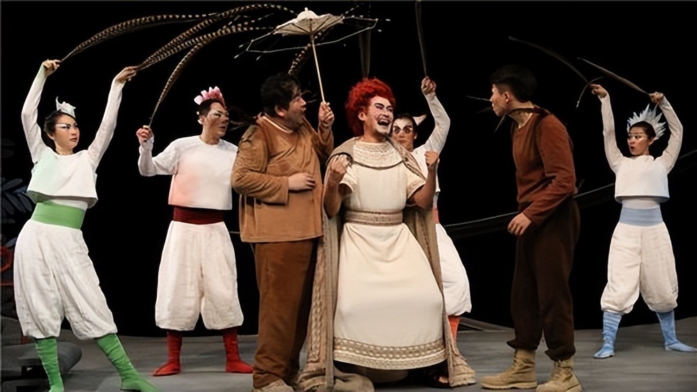 Analyzing the essence and development of ancient Greek comedy from the ...