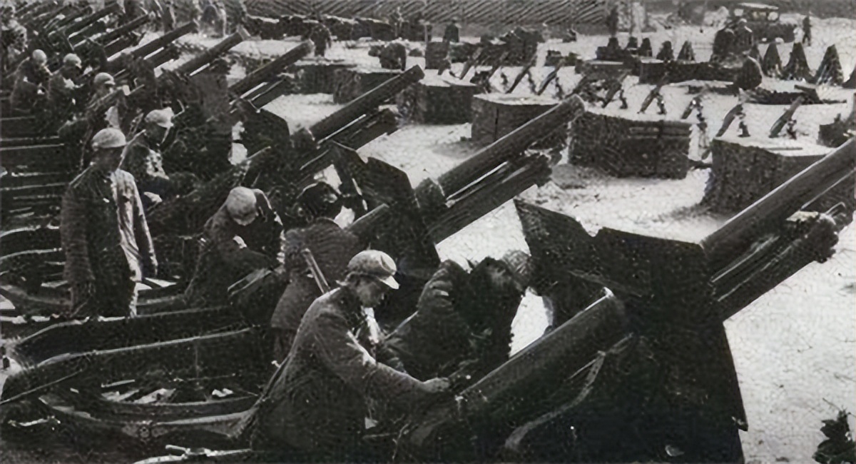 In 1962, when India went to war with China, MacArthur once warned: It ...