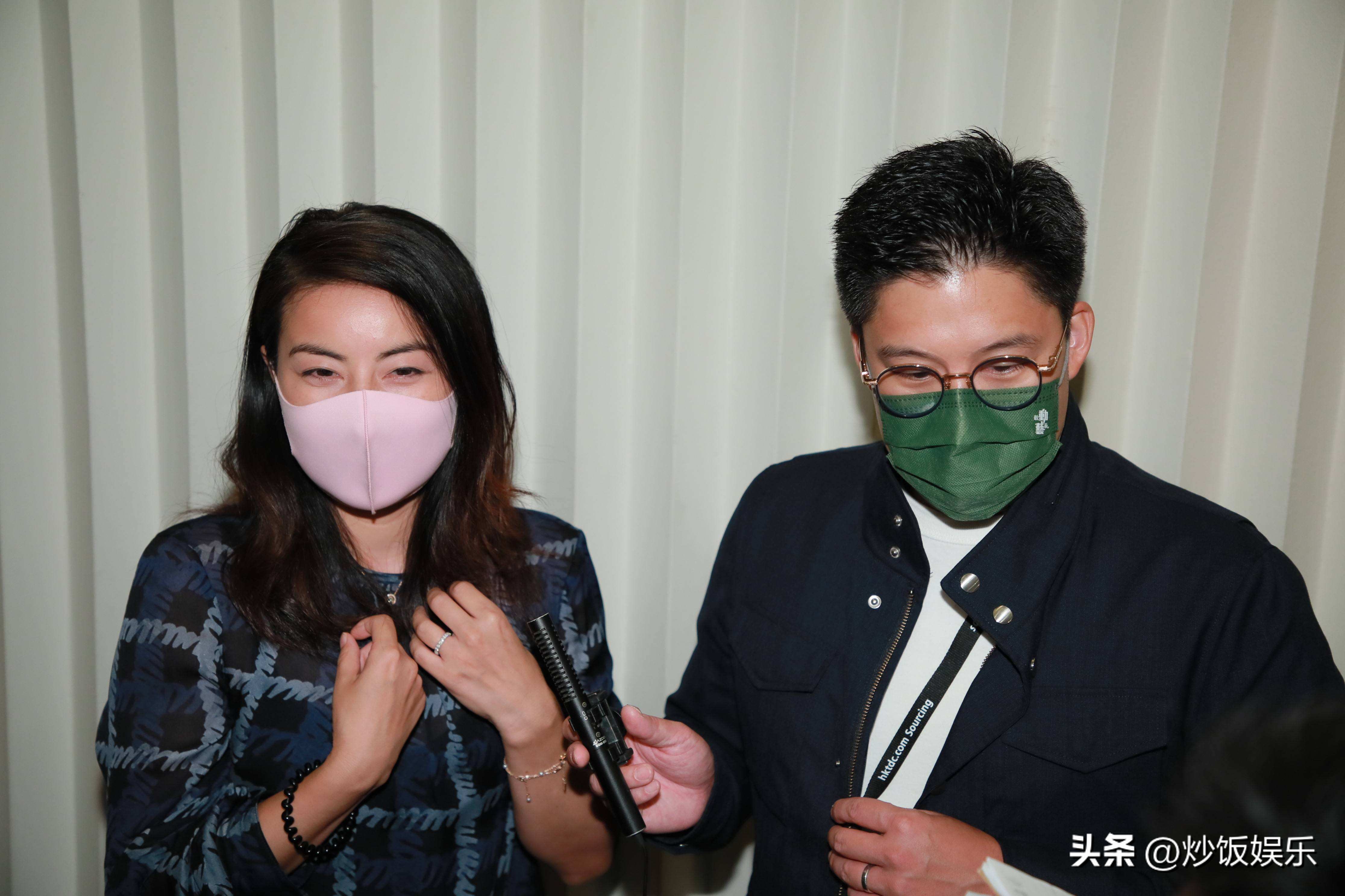 41-year-old Guo Jingjing takes her child to plant rice!Taking the ...