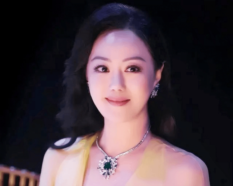 60-year-old Zhang Xiaohui lost all of Zhong Zhentao's billions of dollars, and she dumped Dong ...