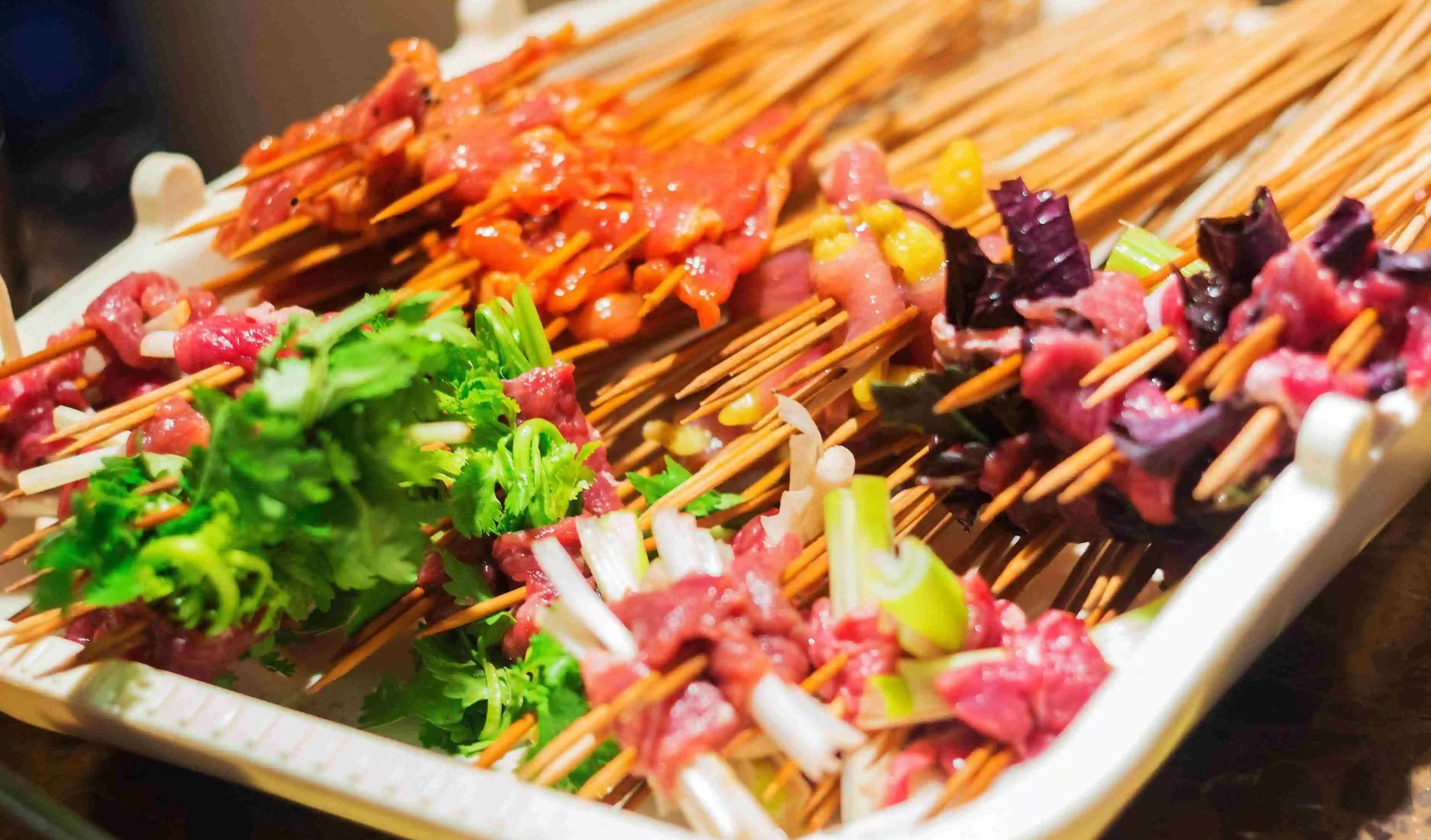 Hot Chongqing: Taste spicy food and feel the warm and unrestrained ...