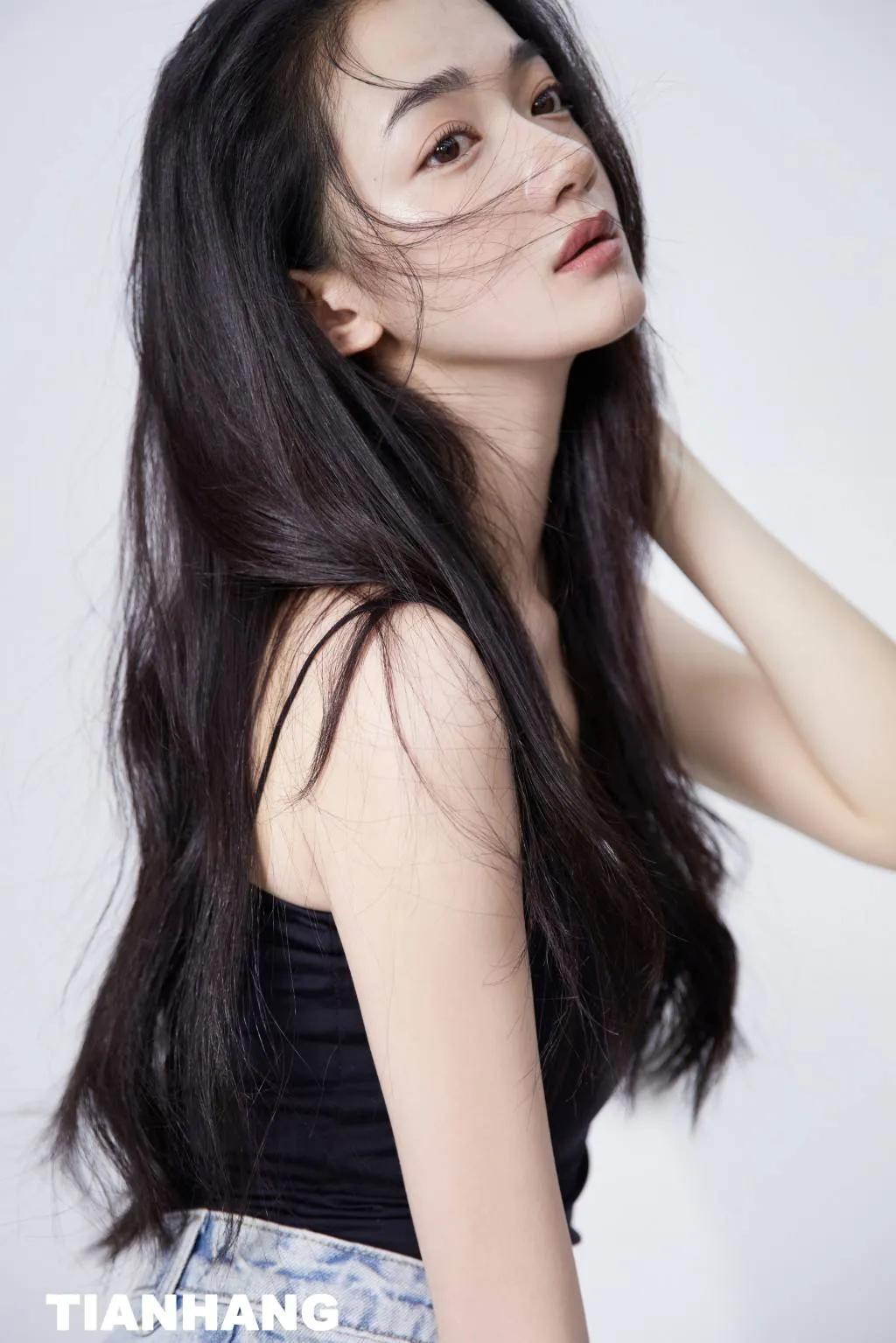 Fang Chutong: Qingyan and refined, beautiful and lovely - iNEWS