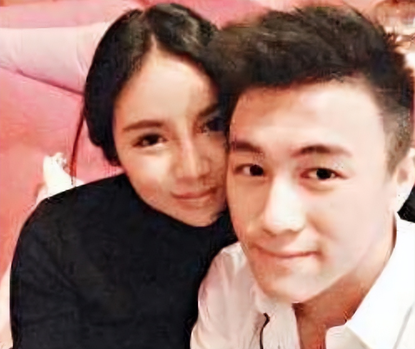He Youjun's ex-girlfriend Lin Huili took her son to see Ronaldo, and ...