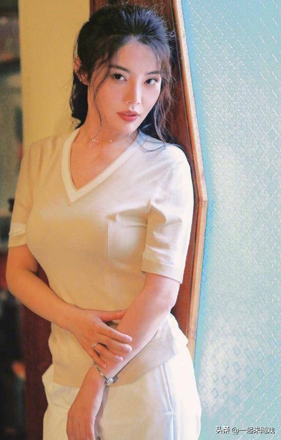 Xu Dongdong: Big breasts and fat buttocks, with a "sensual body" - iMedia