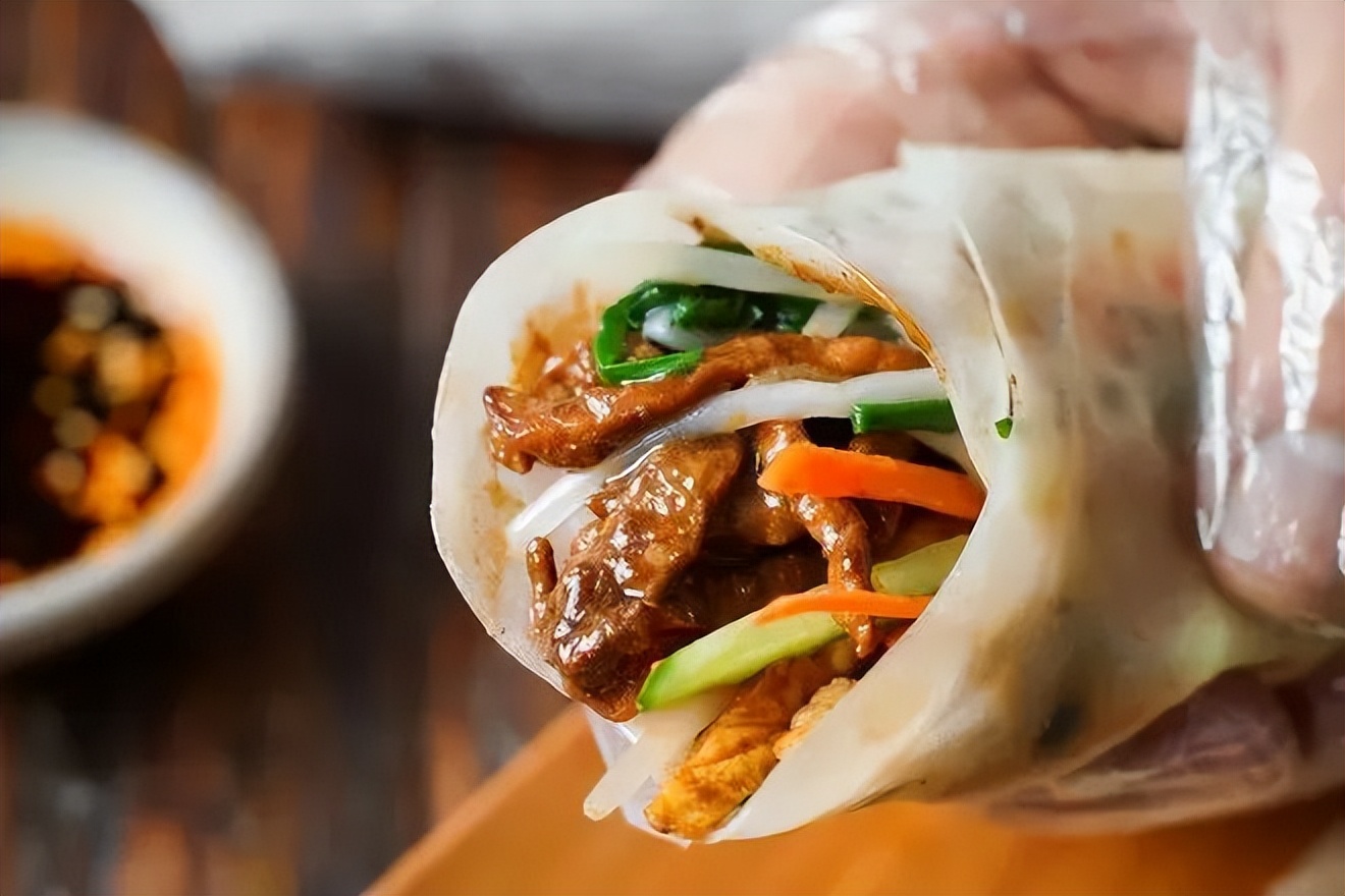 How many rolls do Chinese people eat burrito? - iMedia