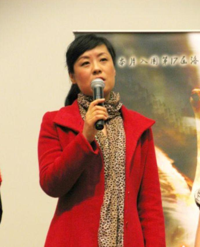 She was originally Gong Li's "queen stand-in", but because of "Parents ...