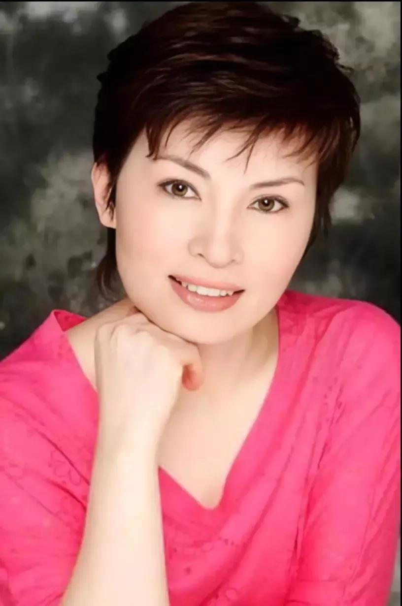 Li Ruiying: Worked at CCTV for 28 years with 0 mistakes, but caused ...