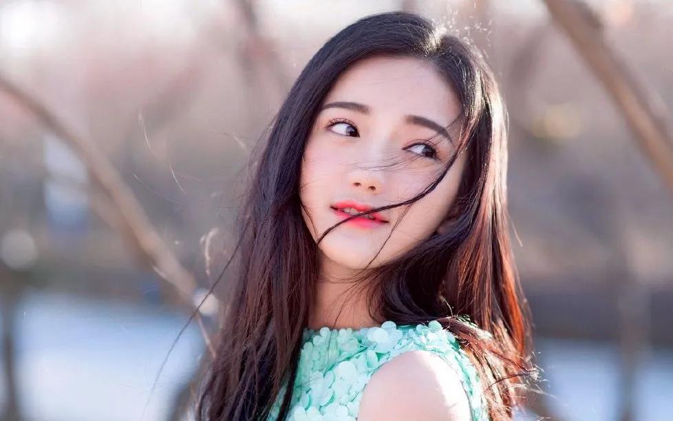 Fang Chutong's beautiful pictures - iNEWS