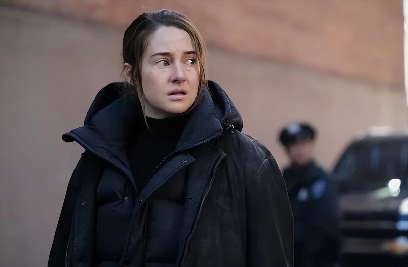 A murderer and a savior, but a thin line! How many people missed this ...