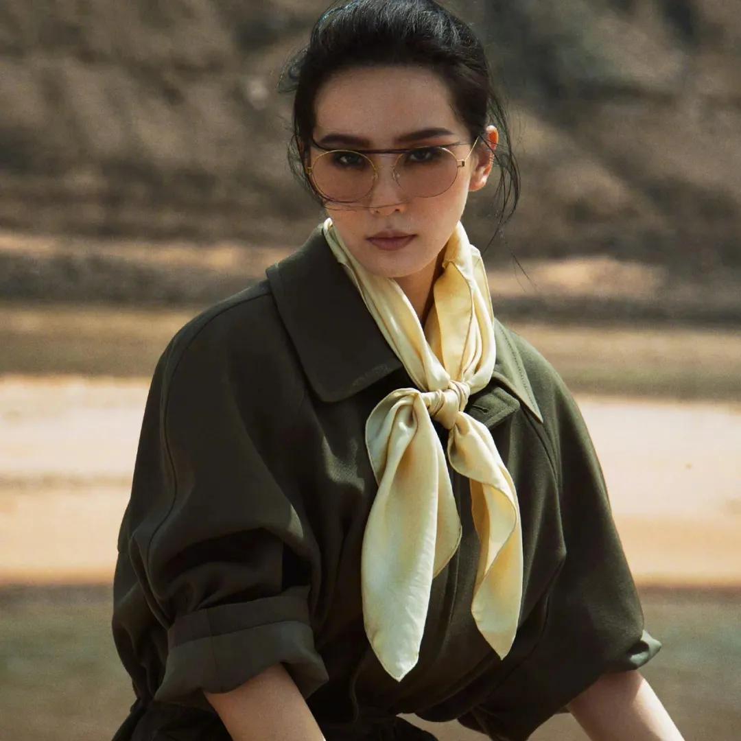 Duck Man and Funny Actress Photo Gate Actress Liu Yifei Zhu Yilong Ni ...